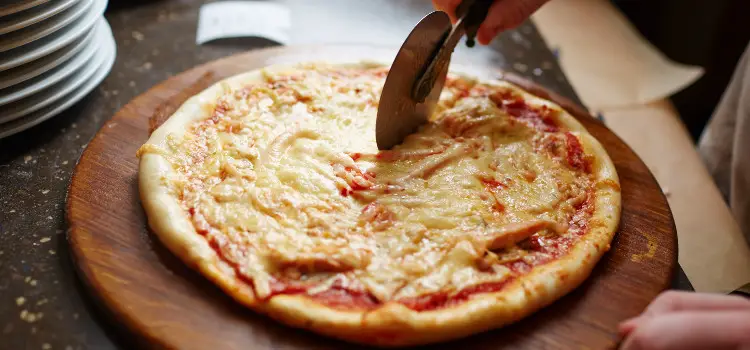 Why Is Pizza Cut Into Triangles The Pizza Calc